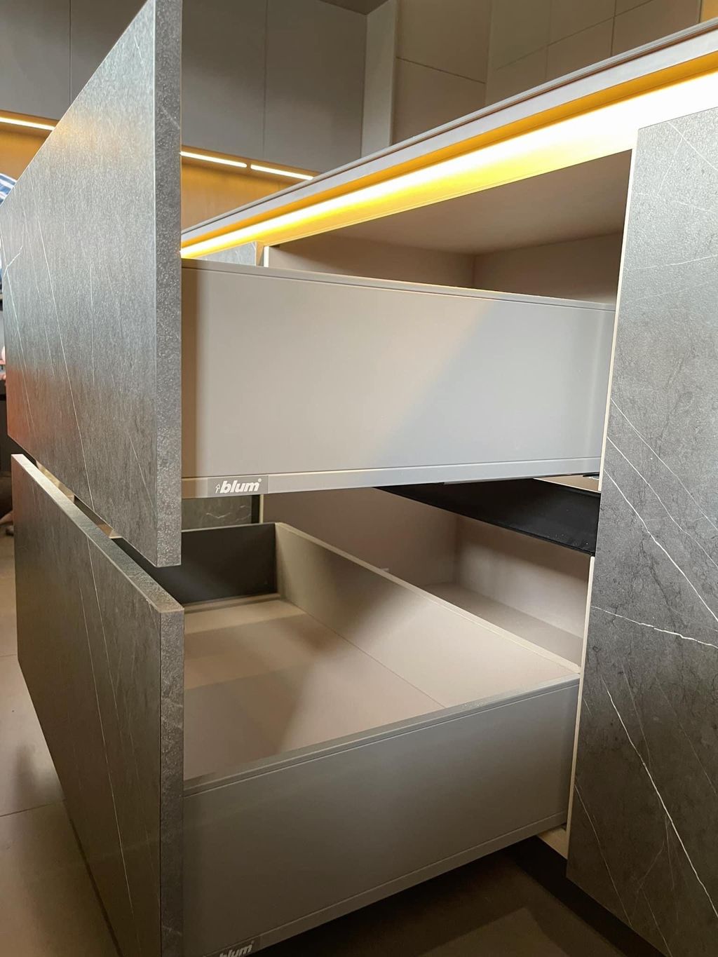 Residential industrial style kitchen cabinet, mr bagus malaysia | homify