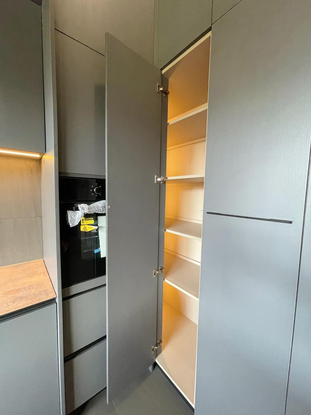 Residential industrial style kitchen cabinet, mr bagus malaysia | homify