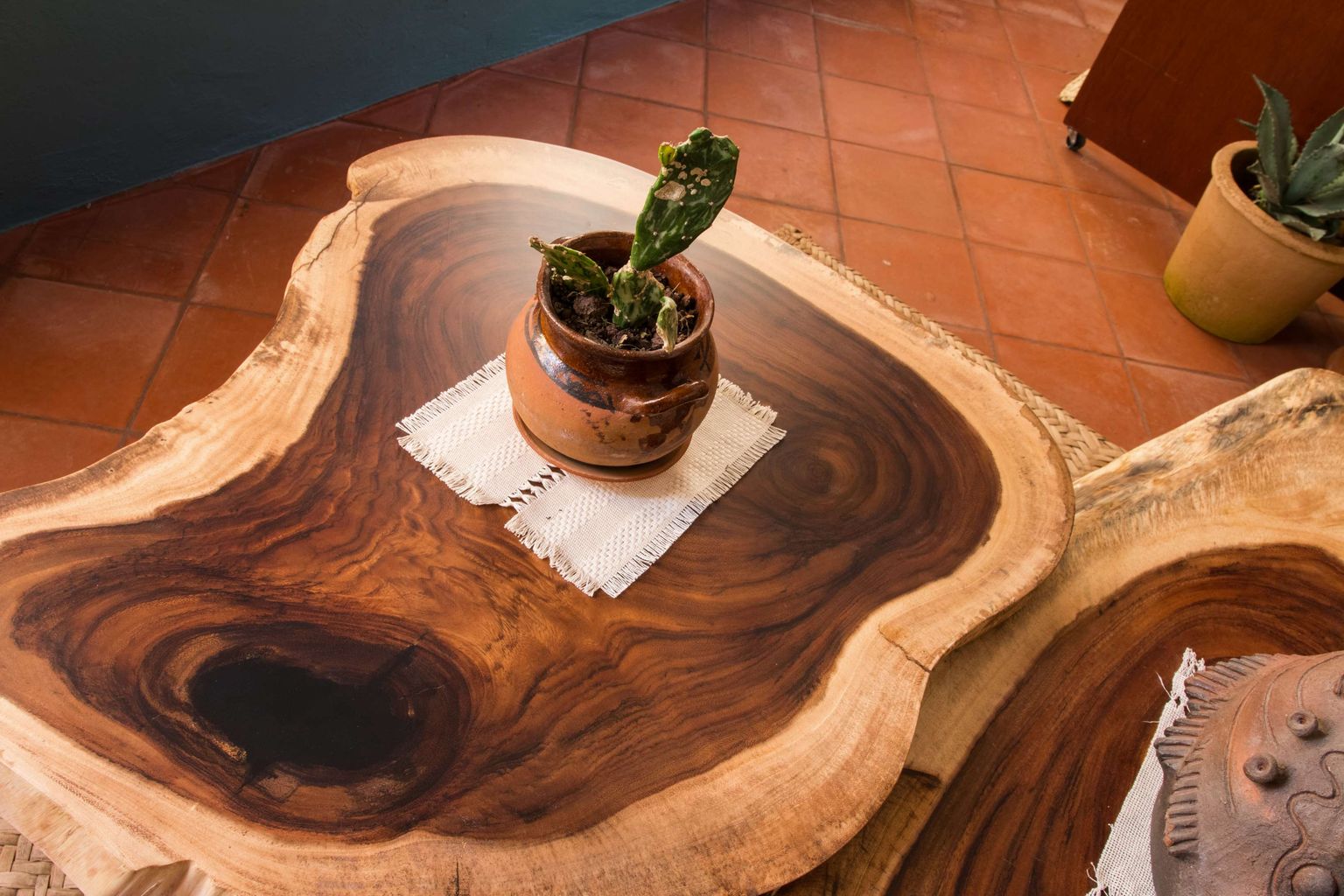 Mesa de parota, mun - ebanistería y diseño | homify