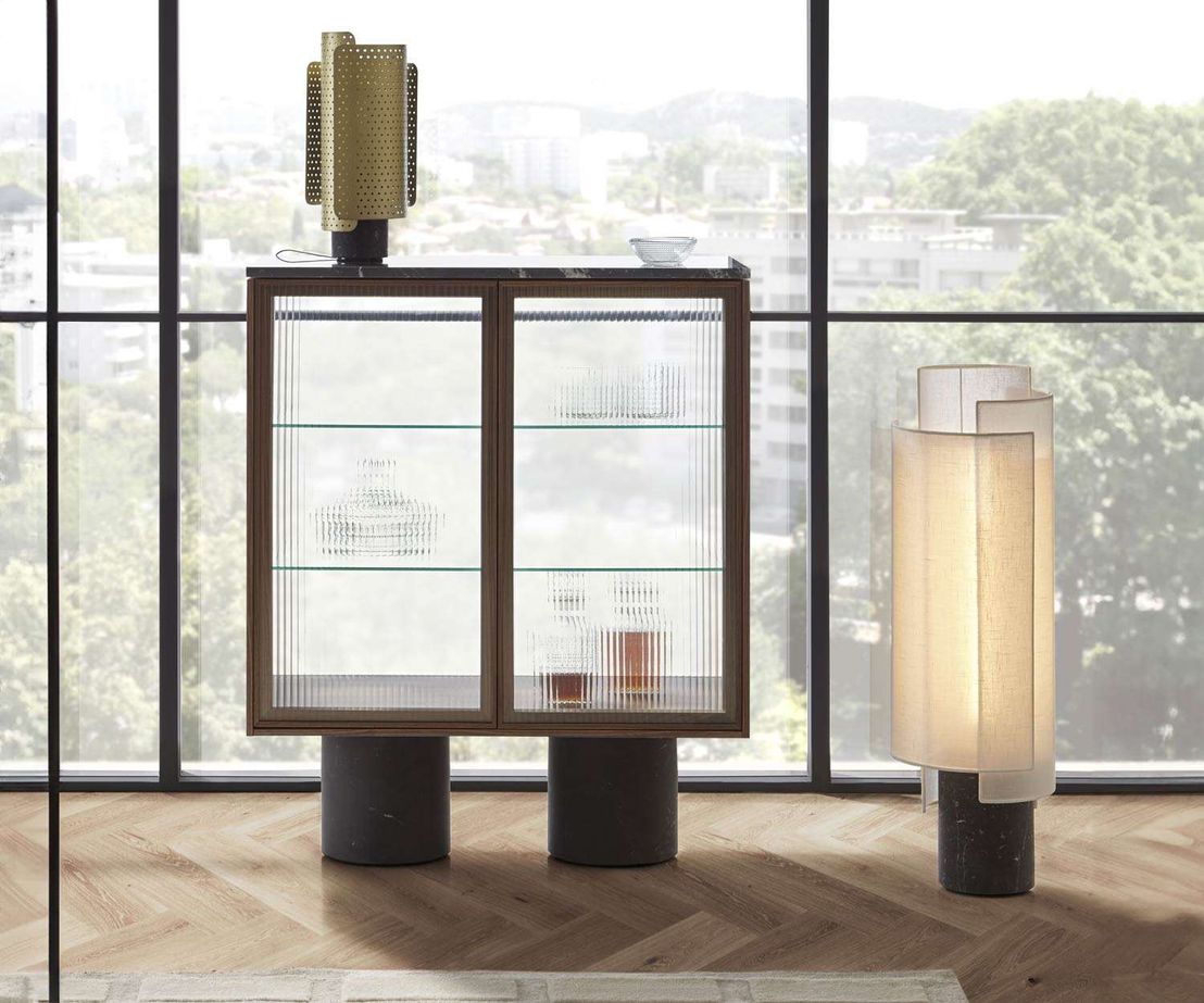 Exklusives Esszimmer mit Leuchte und Highboard | homify