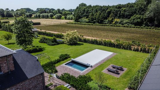 Poolabdeckung mit dem gewissen Etwas: Sicherheit, Technik, Design und ...