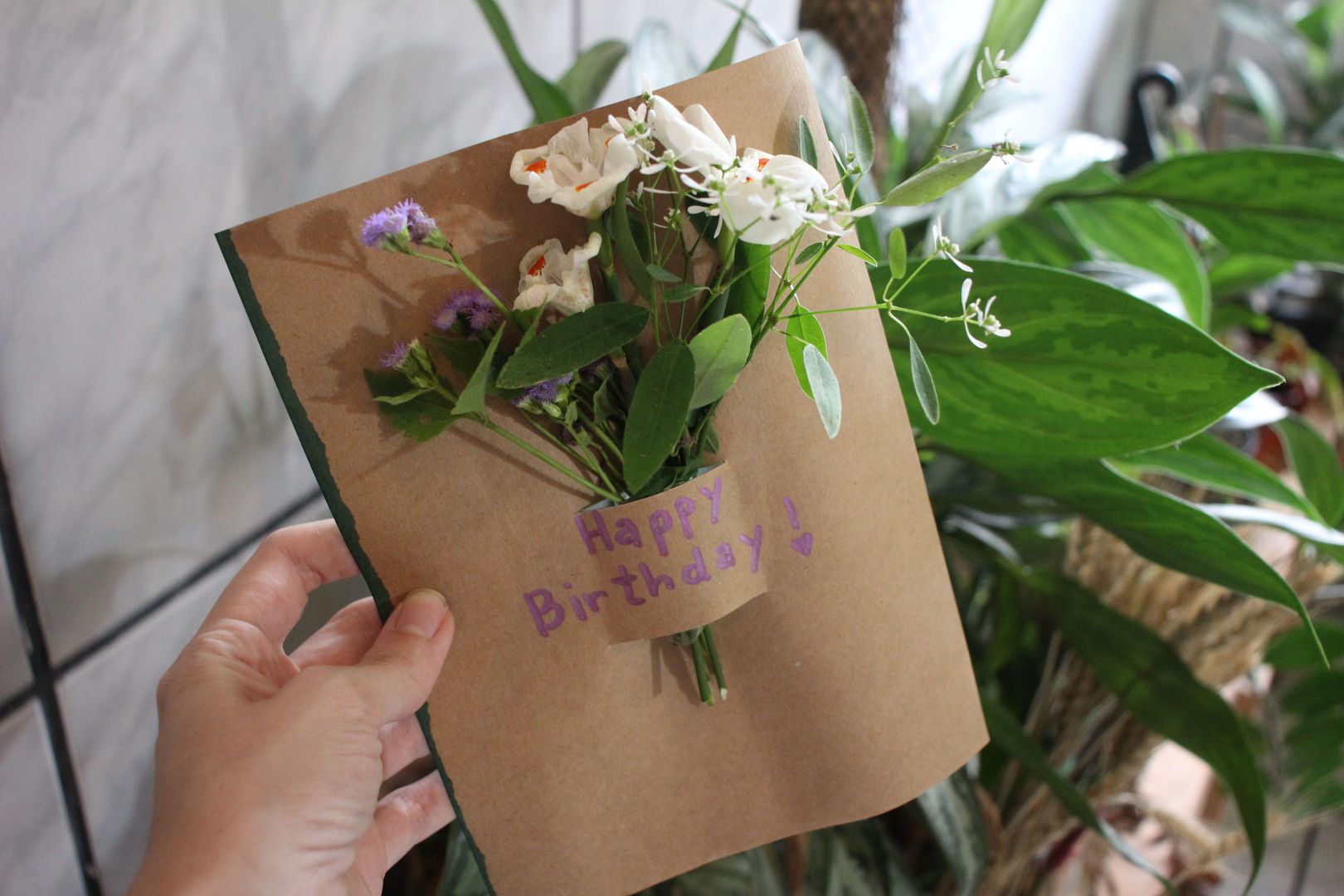 Making A DIY Happy Birthday Card With Flowers In 6 Steps Homify
