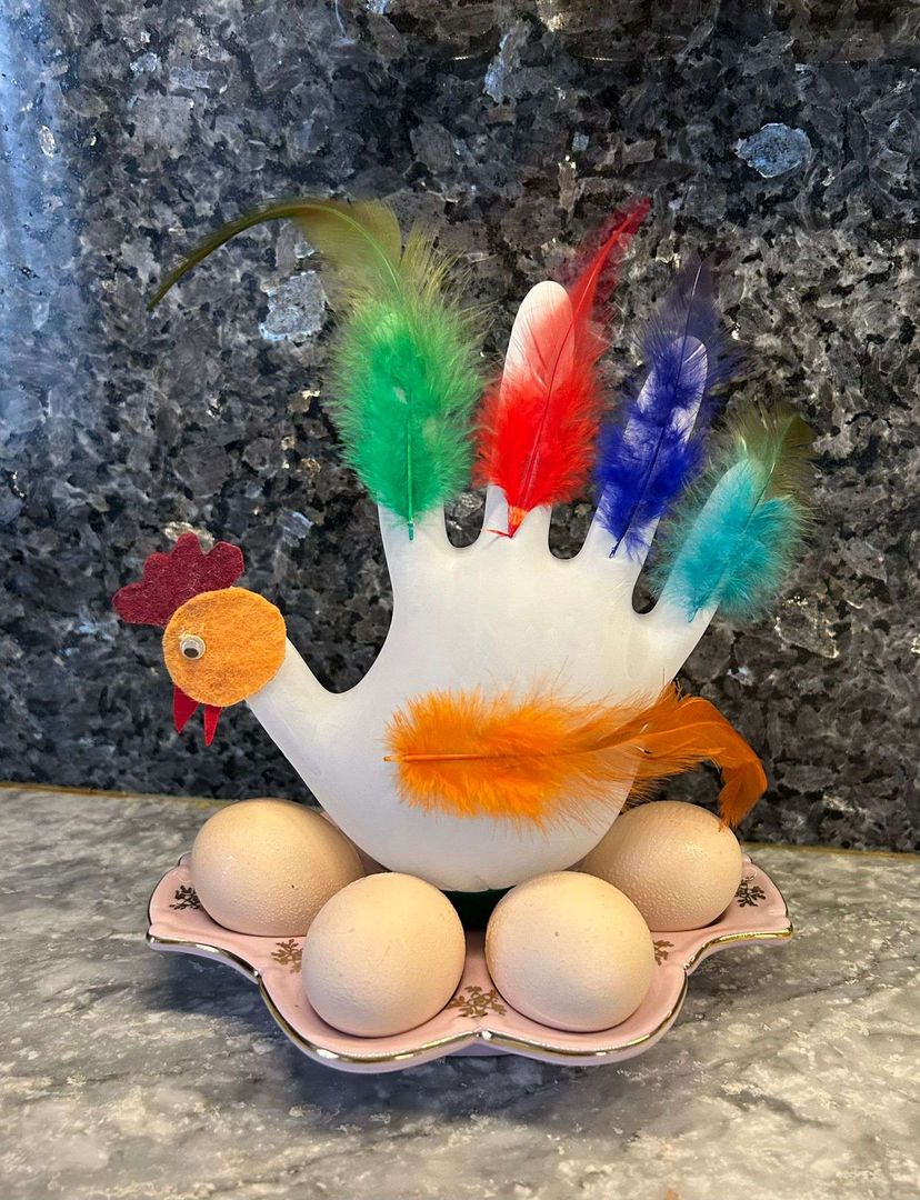DIY Kitchen Glove Chicken Craft: A Feathered Friend Kids Can Make at ...