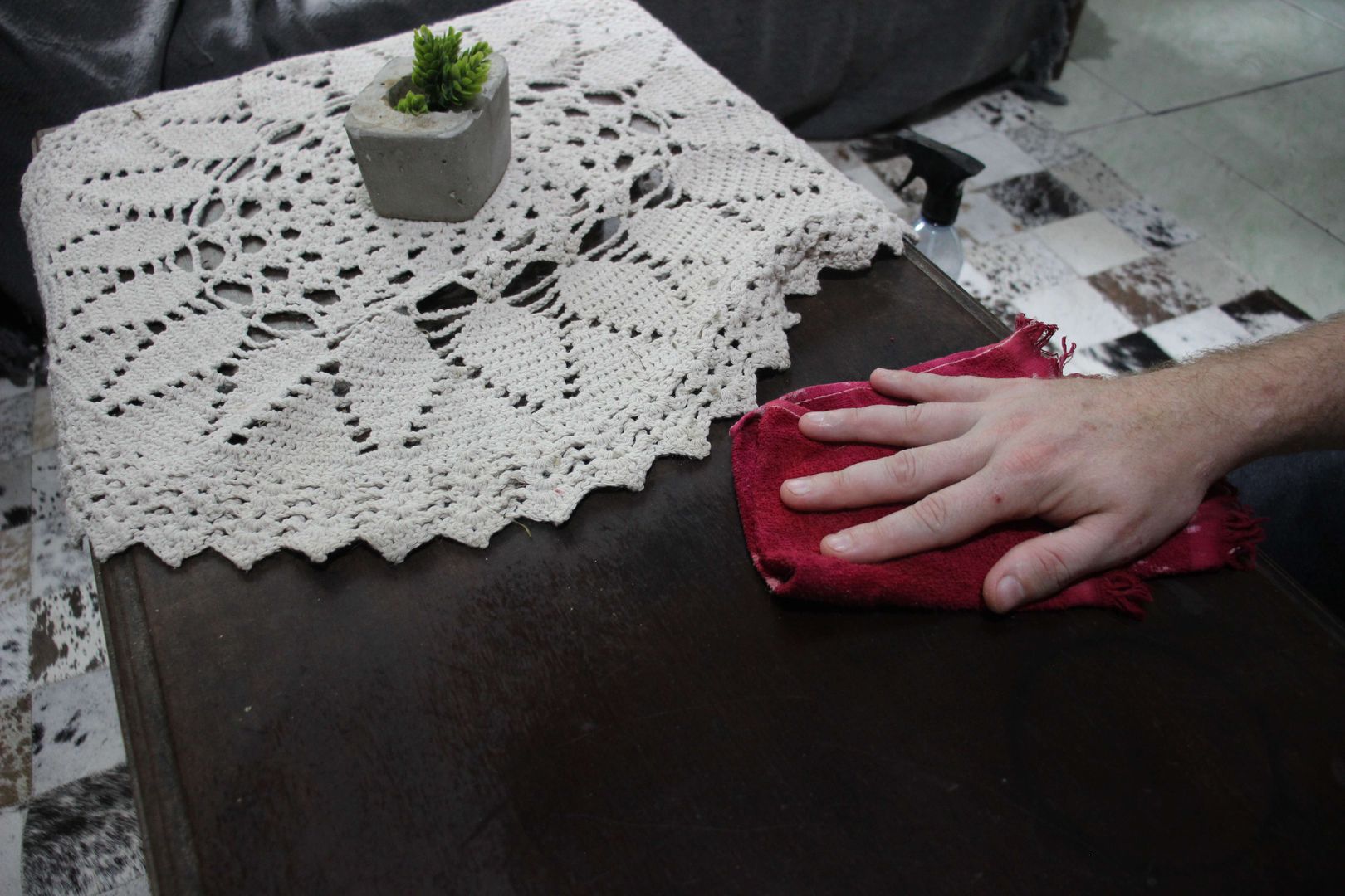 How To Make a Dust Repellent Spray l Anti-Dust Spray DIY In 7 Easy ...