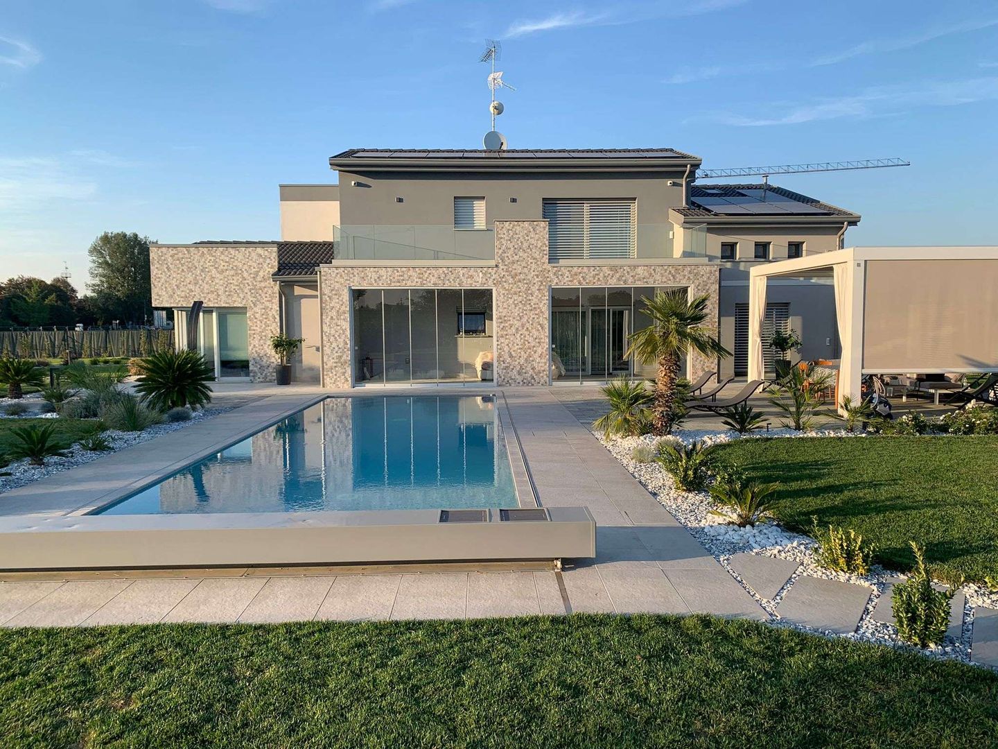 Vetrate VEPA per reinventare un portico a Modena | homify