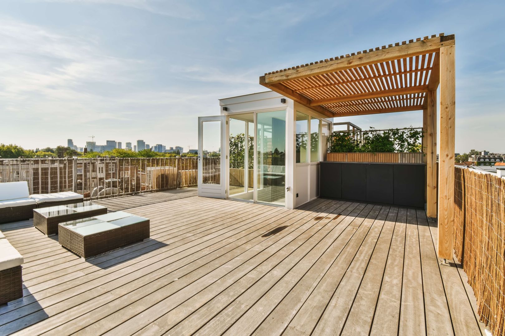Deck Restoration: How to Bring Your Old Wooden Deck Back to Life | homify