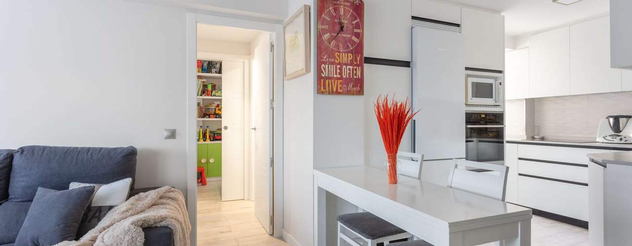 Moderno Mini Piso de 50 m2: Hogar de una Familia de 3 | homify