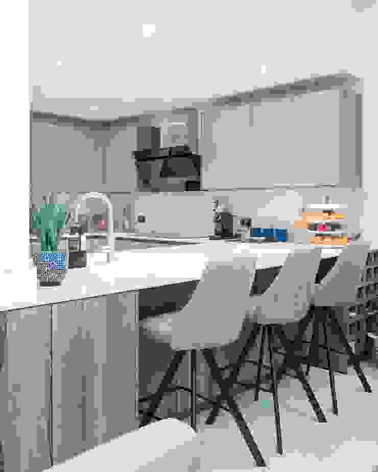 How a Conservatory Replacement Resulted in an Elegant Modern Kitchen ...