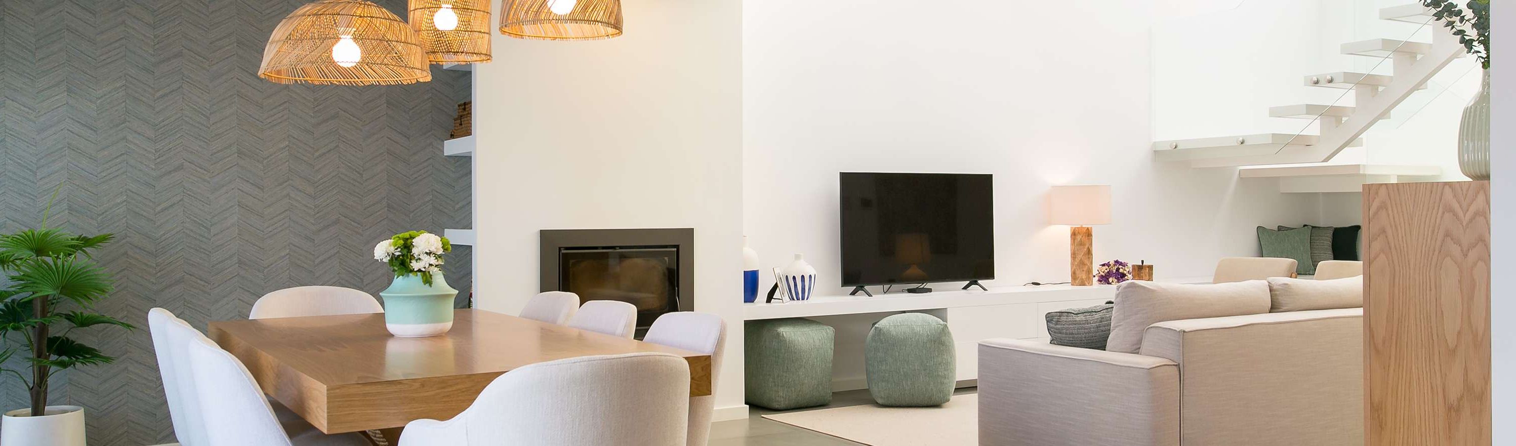 Sala e entrada do apartamento em Lisboa | homify